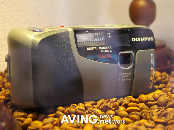 Olympus to display its first digital camera