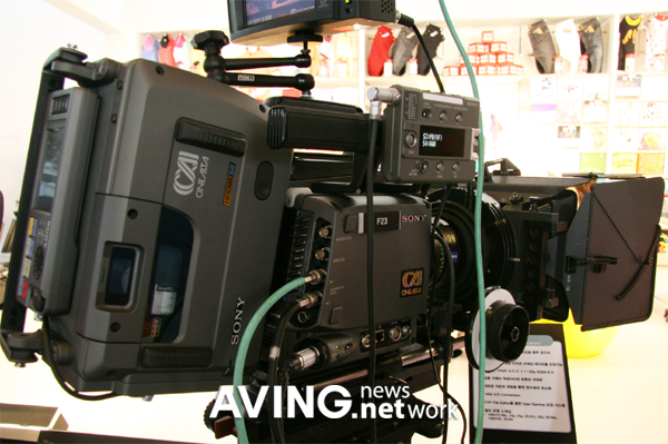 Sony to present its high-end cinema camera 'F23'