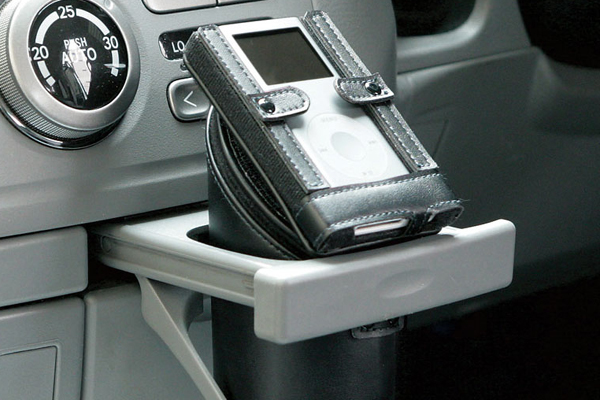 Elecom to launch its iPod stand fitting in cup holder in car