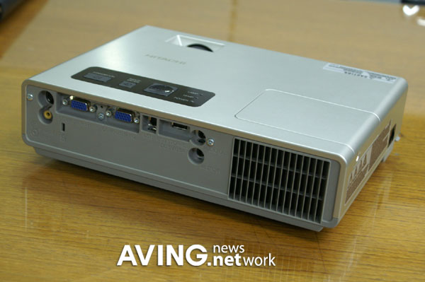 LCD projectors for SOHO with moderate price