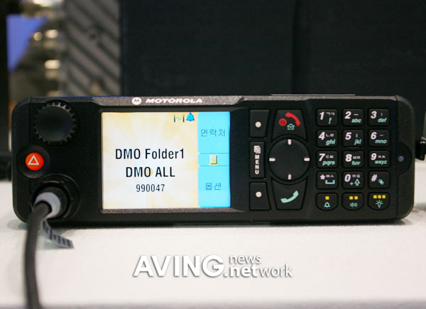 Motorola to present its TETRA handset 'MTM800'