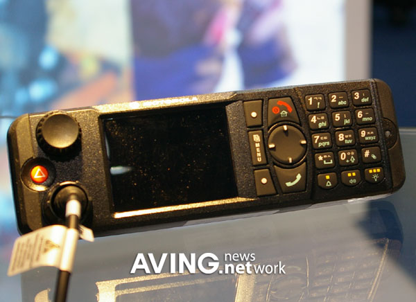 Motorola to present its TETRA handset 'MTM800'