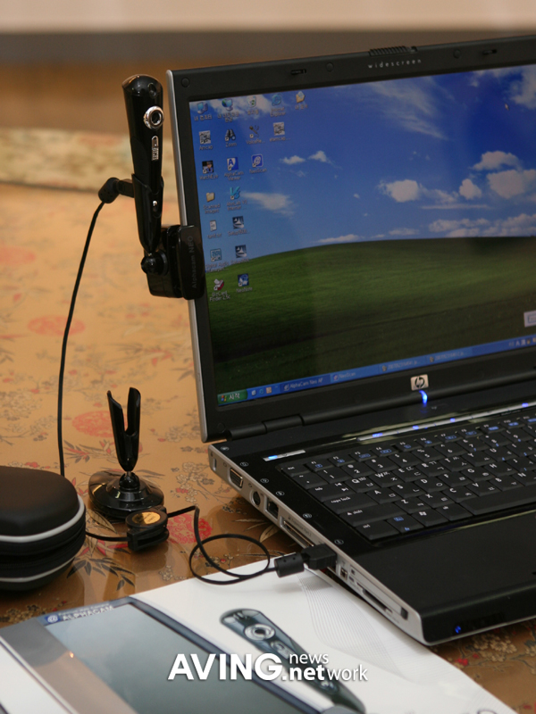 Multi-convergence 2M webcam 'Alphacam NEO'