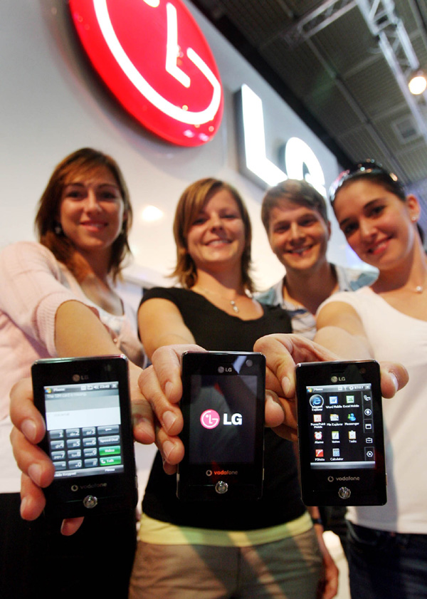LG's flagship handsets at IFA 2007