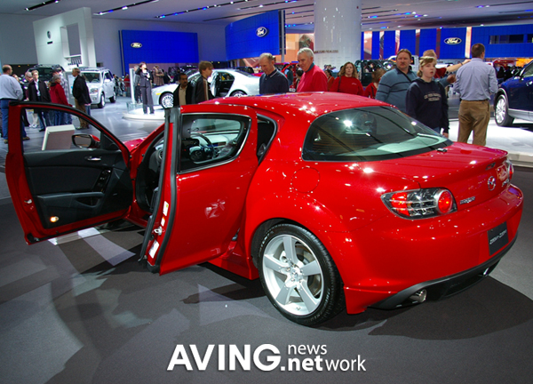 MAZDA ‘RX-8’ adopting rotary engine