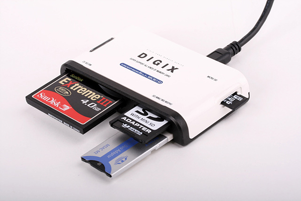 'DIGIX Super Multi Reader' supporting 61 kinds of memory cards