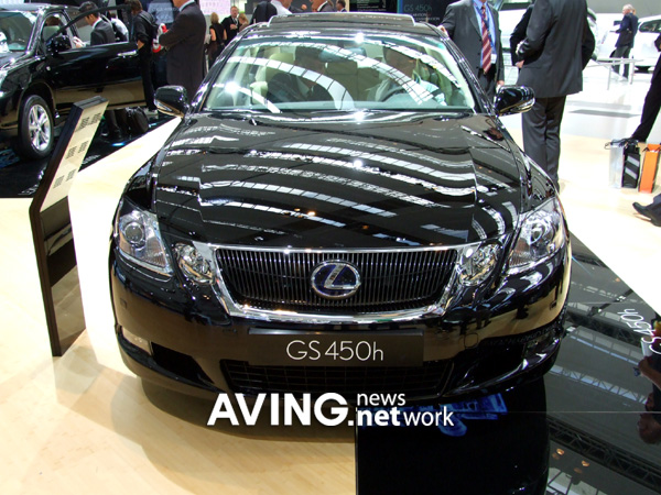 Lexus to display its high-end hybrid car 'GS450h'