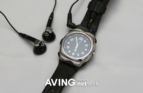 All-in-one multimedia wrist watch featuring mp3 and voice recorder