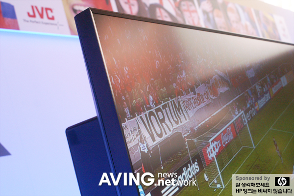 [Flagship model] JVC's 369mm-thick 65-inch projection TV