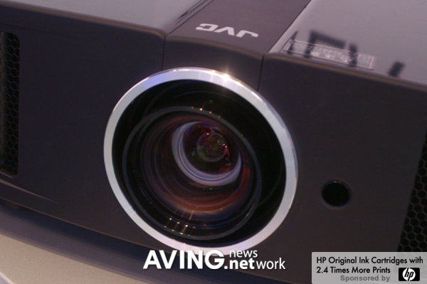 [Flagship model] JVC to unveil its D-ILA full HD projector
