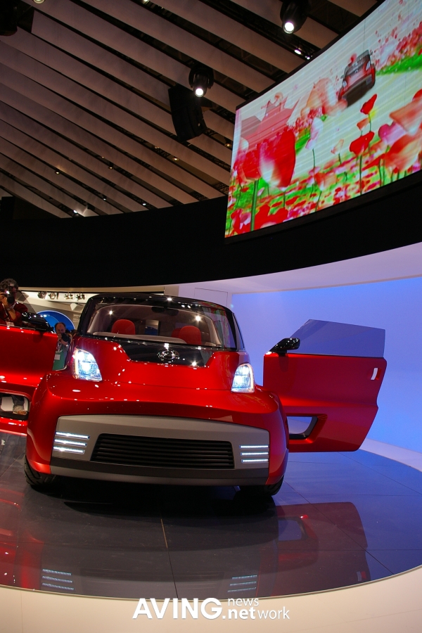 Nissan to unveil its new compact convertible concept car 'Round Box ...