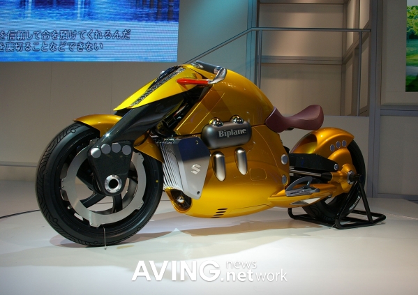 SUZUKI to display its concept motorcycle 'Biplane'