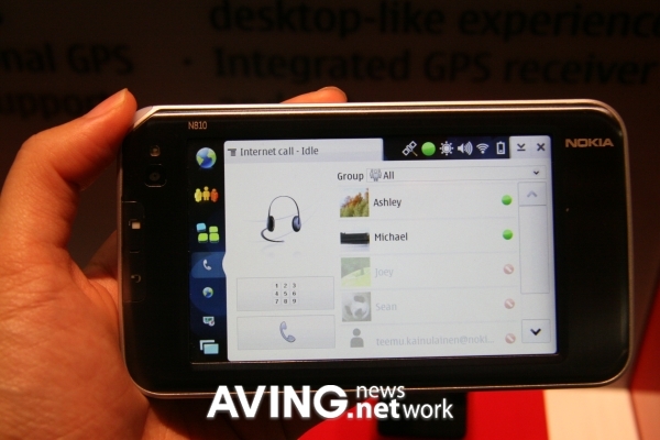Nokia's Internet tablet 'N810' aimed at iPod Touch