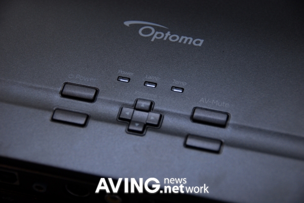 Optoma introduces its new ultra-portable digital projectors