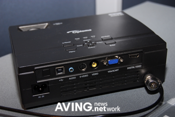 Optoma introduces its new ultra-portable digital projectors