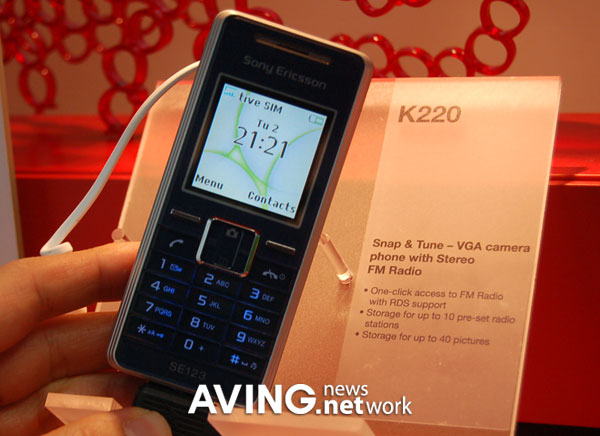 [3GSM Review-Sony Ericsson] 'Snap & Tune' concept camera phone 'K220'