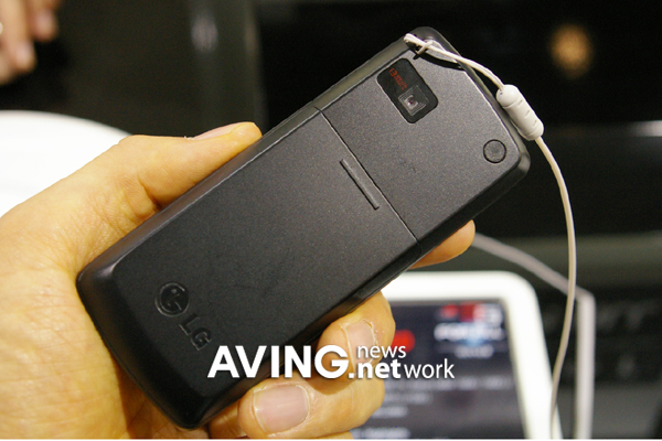 [3GSM Review-LG] slim 3G handset 'KU250'