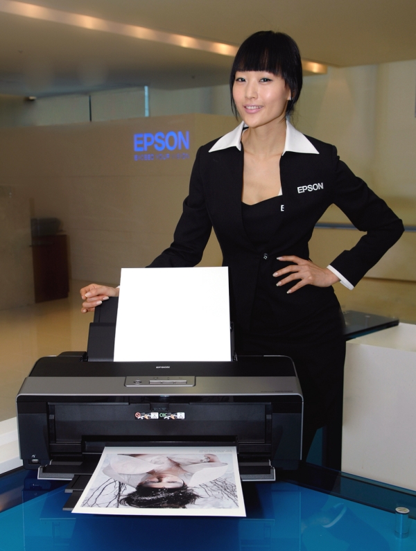 Epson Korea to launch its professional photo printer 'Stylus Photo R1900'