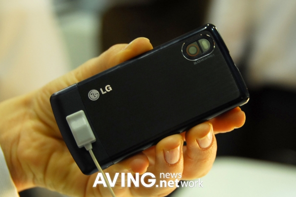 LG to unveil its professional music phone 'KM500'