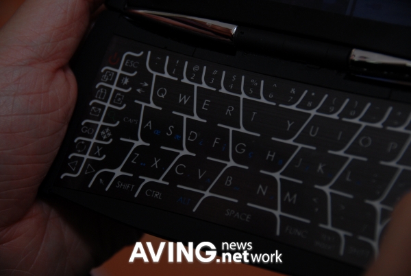 DataWind to start its first stage of Europe with its UMPC 'PocketSurfer2'