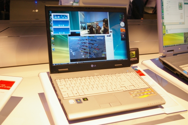 [At a Glance] LG Notebook 'XNOTE R500'