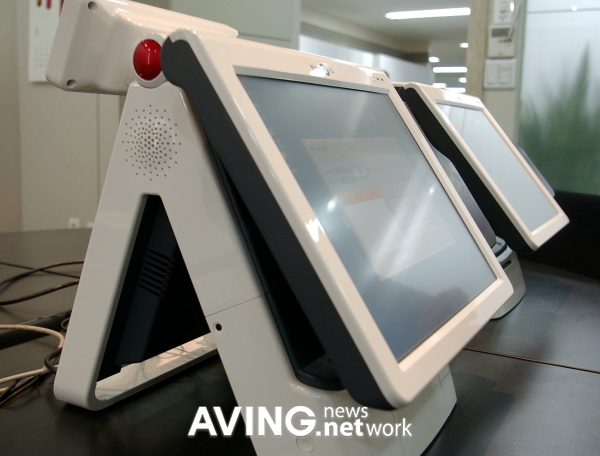 [Pre-CeBIT 2008] Posbant to present its integrated POS machine with built-in printer