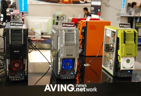 GMC to unveil its pc case 'R-4 Bulldozer' featuring vertically-equipped ODD