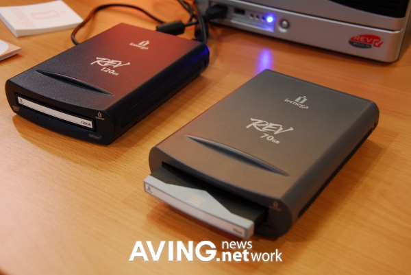 Iomega to announce its 3rd Gen. 'REV 120GB Backup Drive'