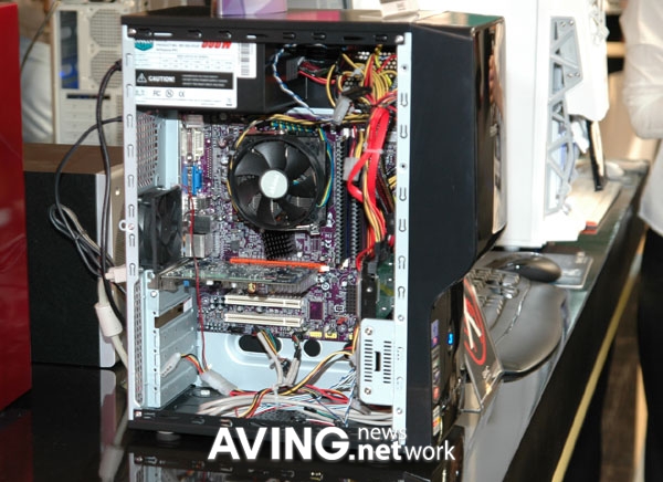GMC to present its pc case 'R-3 Corona' featuring vertically equipped ODD