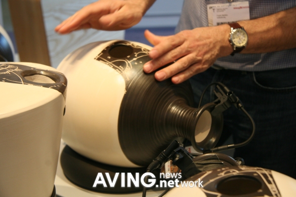 Schlagwerk to present 'Udu' drums played by hitting with palms