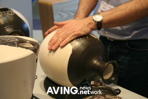 Schlagwerk to present 'Udu' drums played by hitting with palms