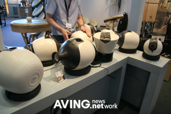 Schlagwerk to present 'Udu' drums played by hitting with palms