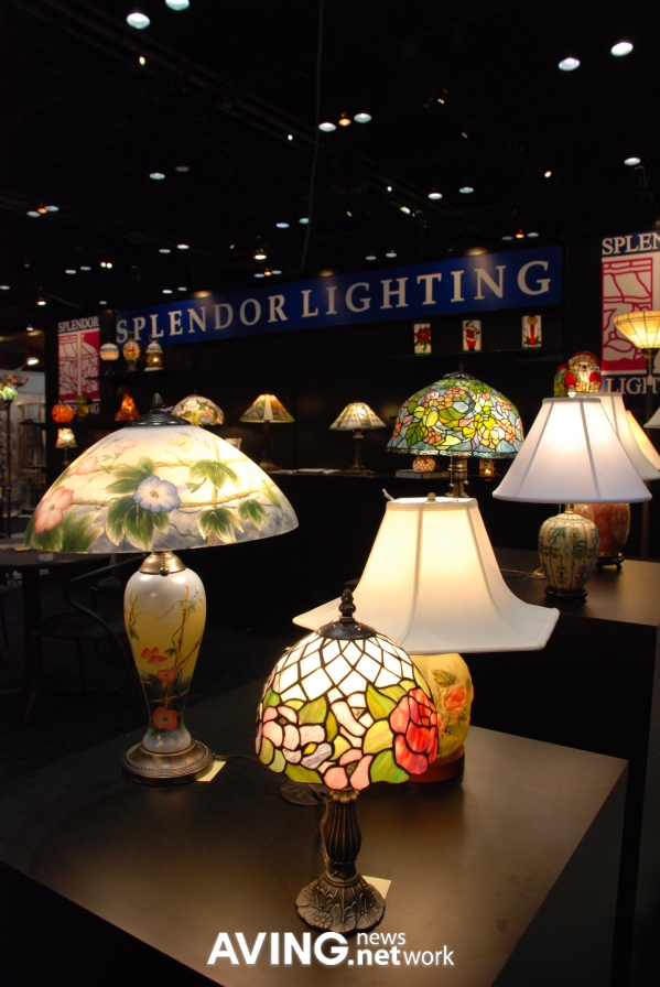 [Visual Tour] Splendor Lighting to display its Tiffany-style lamps
