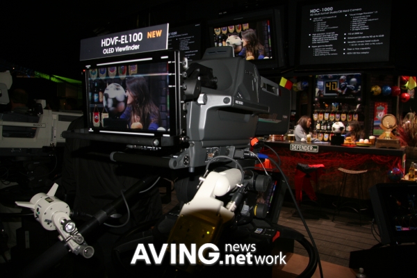 Sony to unveil OLED display to professional HD camera