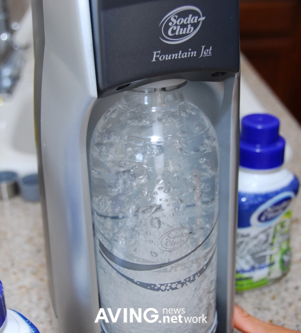 Make soda in 30 second with Soda-Club Home Seltzer Maker