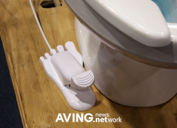 FFI to present its new hands-free toilet flusher 'Foot Flush'