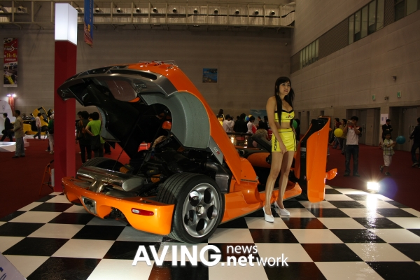 Reaching a top speed of 395km/h, 'Koenigsegg CCR' to be displayed
