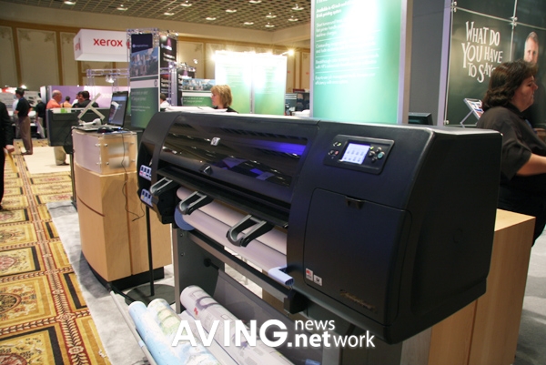 HP to display its 8-ink printing system 'Designjet Z6100'