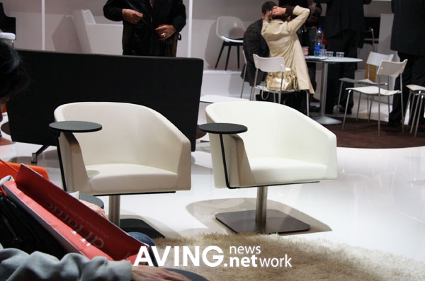 LAMMHULTS to showcase its comfortable chair 'Club' alternative to stiff ...