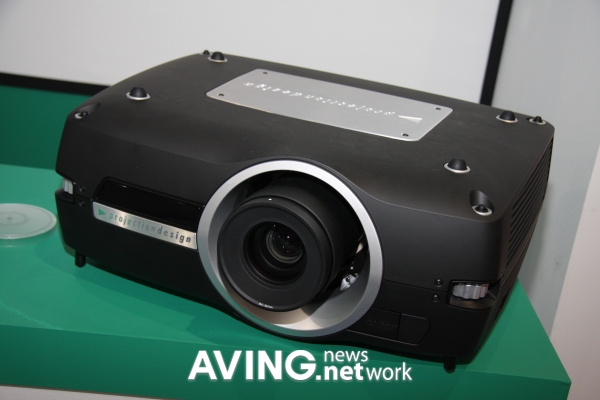 Projectiondesign to reveal its 8000 ANSI lumens projector 'F80'