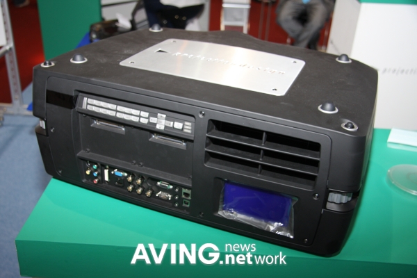 Projectiondesign to reveal its 8000 ANSI lumens projector 'F80'