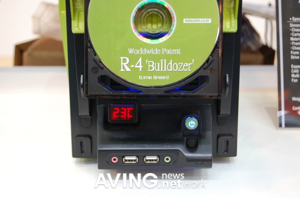 GMC to display its innovative designed pc case 'R-4 Bulldozer'