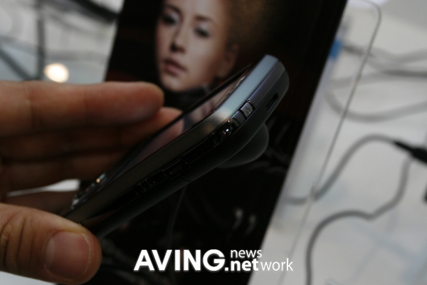 ASUS to present its compact Windows Mobile PDA phone 'P320'