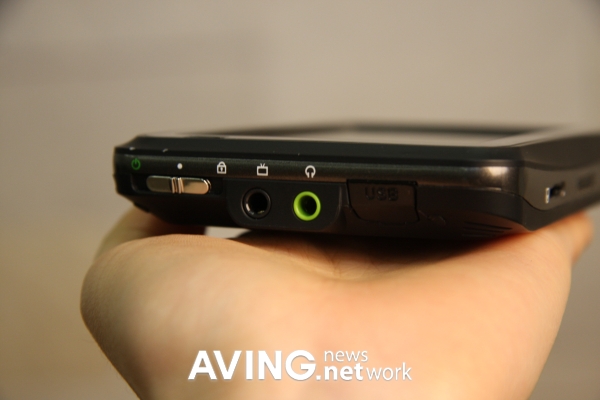 A slim navigation PMP device 'Tvus HM960' from Homecast