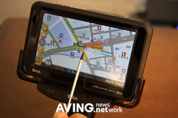 A slim navigation PMP device 'Tvus HM960' from Homecast