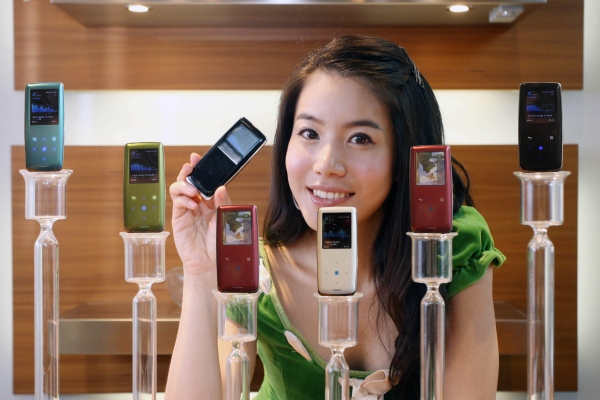 Samsung to release its new T-DMB MP3P 'YP-P2 DMB'