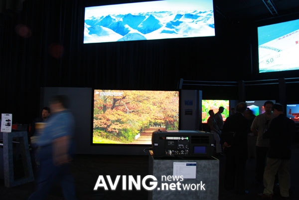 Projectiondesign to announce their newest cutting edge addition 'F80 WUXGA'
