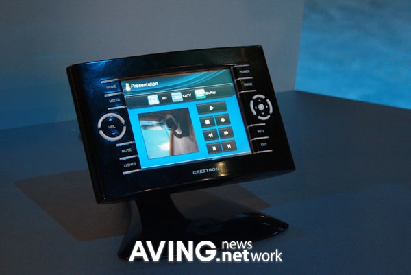 CRESTRON to introduce its new 6-inch touch panel 'TPS-6X'