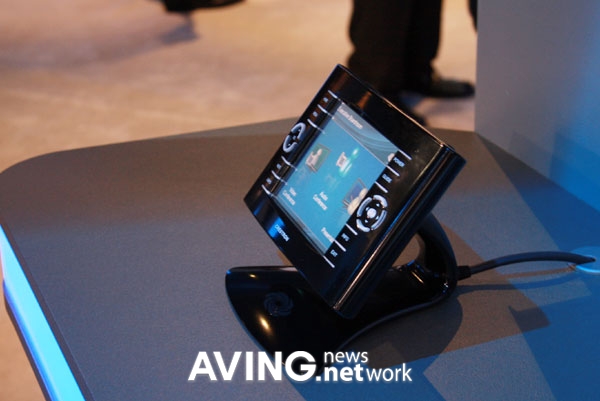 CRESTRON to introduce its new 6-inch touch panel 'TPS-6X'