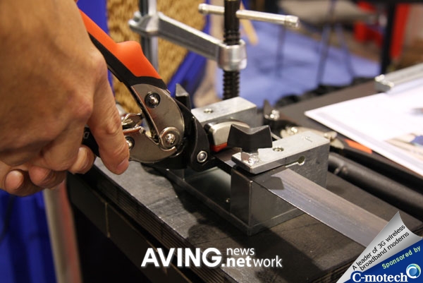 Bessey to introduce its new safety steel strap cutter